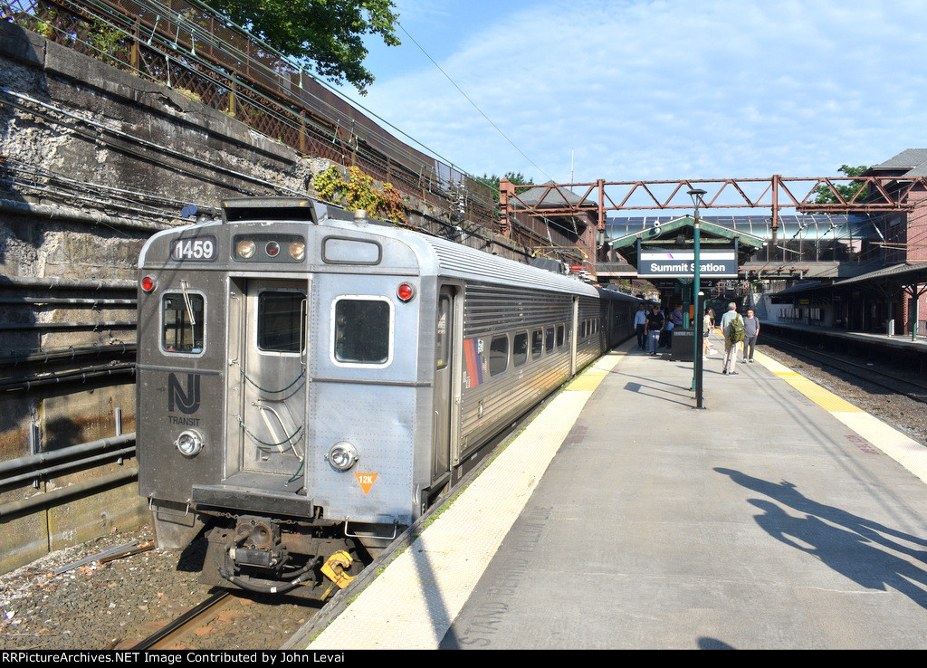 NJT Train # 414 departing the depot
